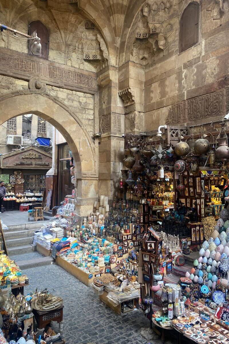 Bazaar Khan El Khalili: The Famous Cairo Market You NEED to See to ...
